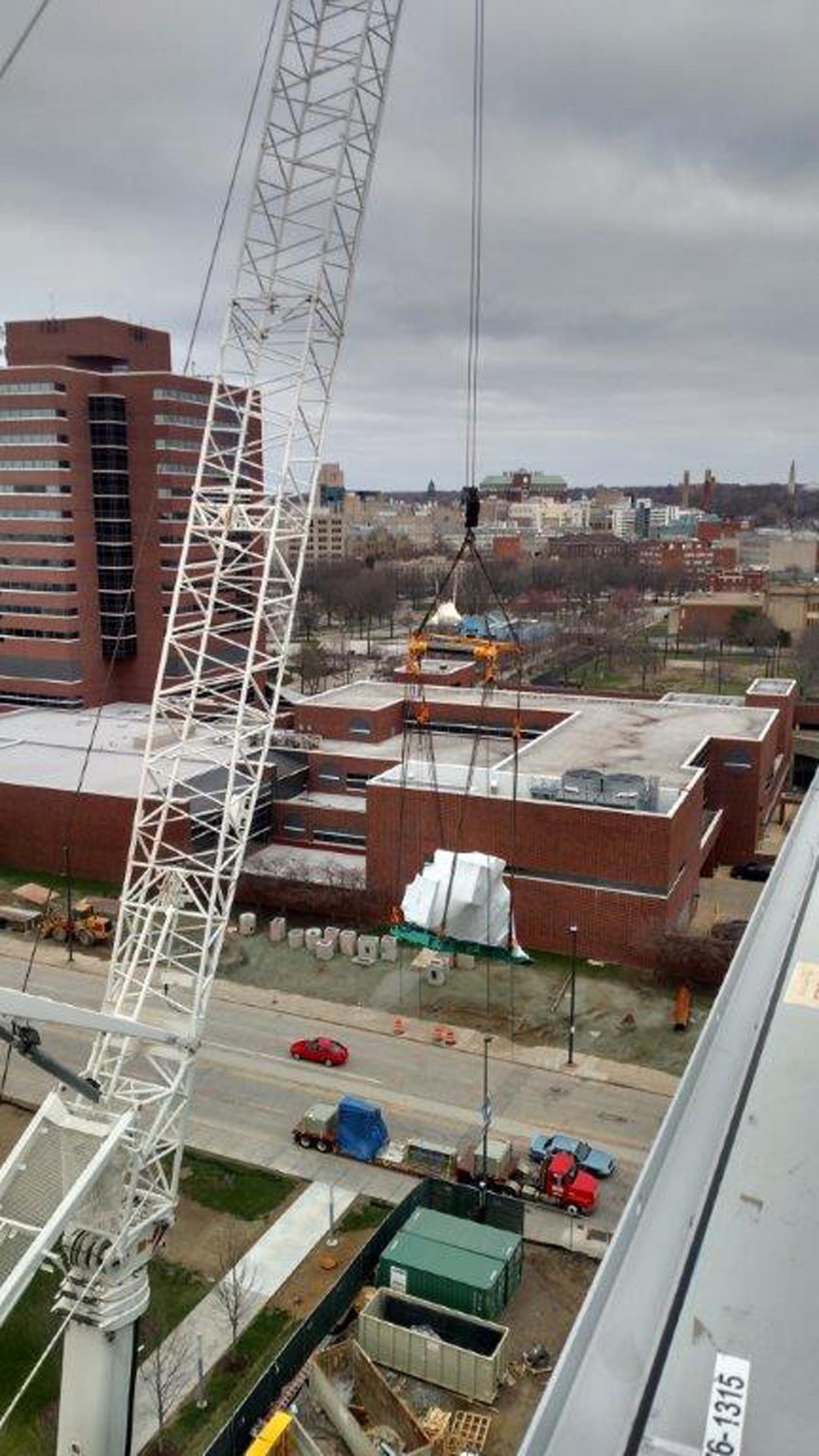 CCF Cancer Center Generator - Shippers Express