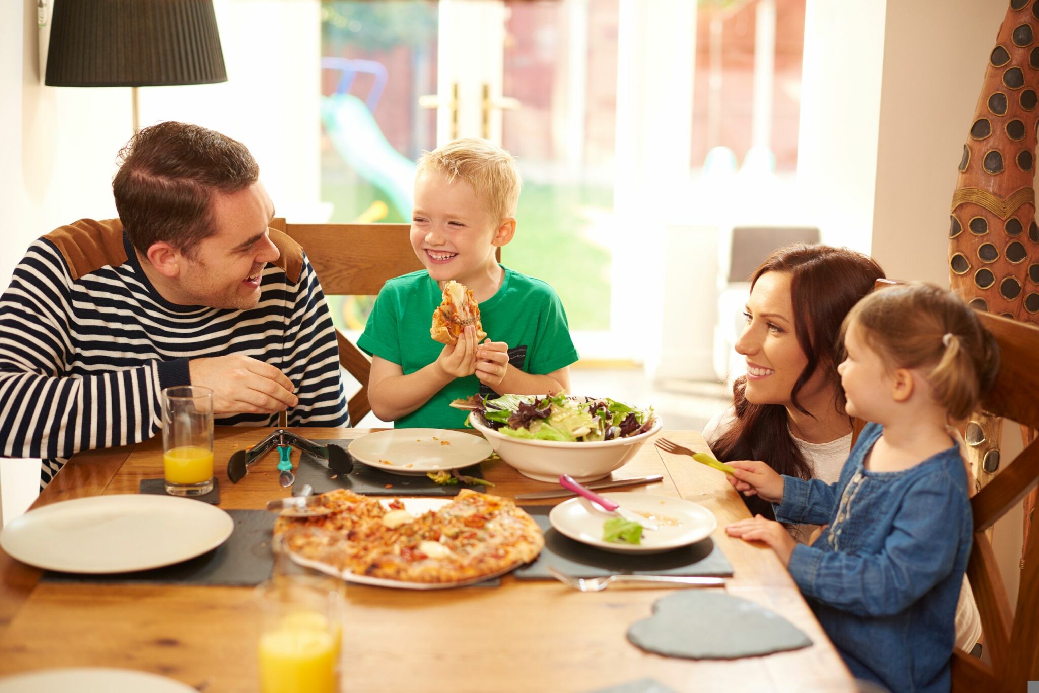 Feeding Therapy Strategies for Family Mealtimes With Your Picky Eater ...