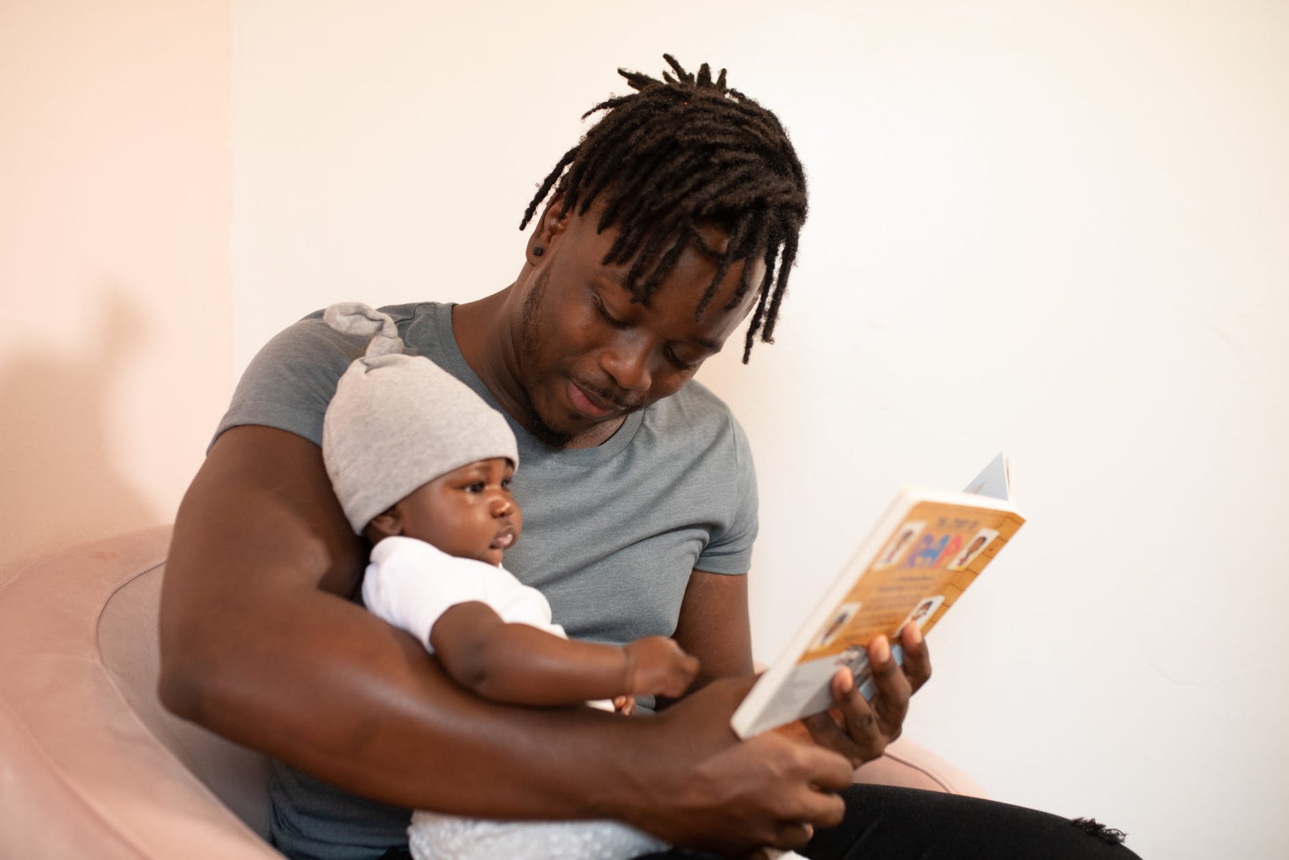 Speech Therapy Tips To Make The Most Of Reading With Your Child Speech Therapy Tips To Make The Most Of Reading With Your Child