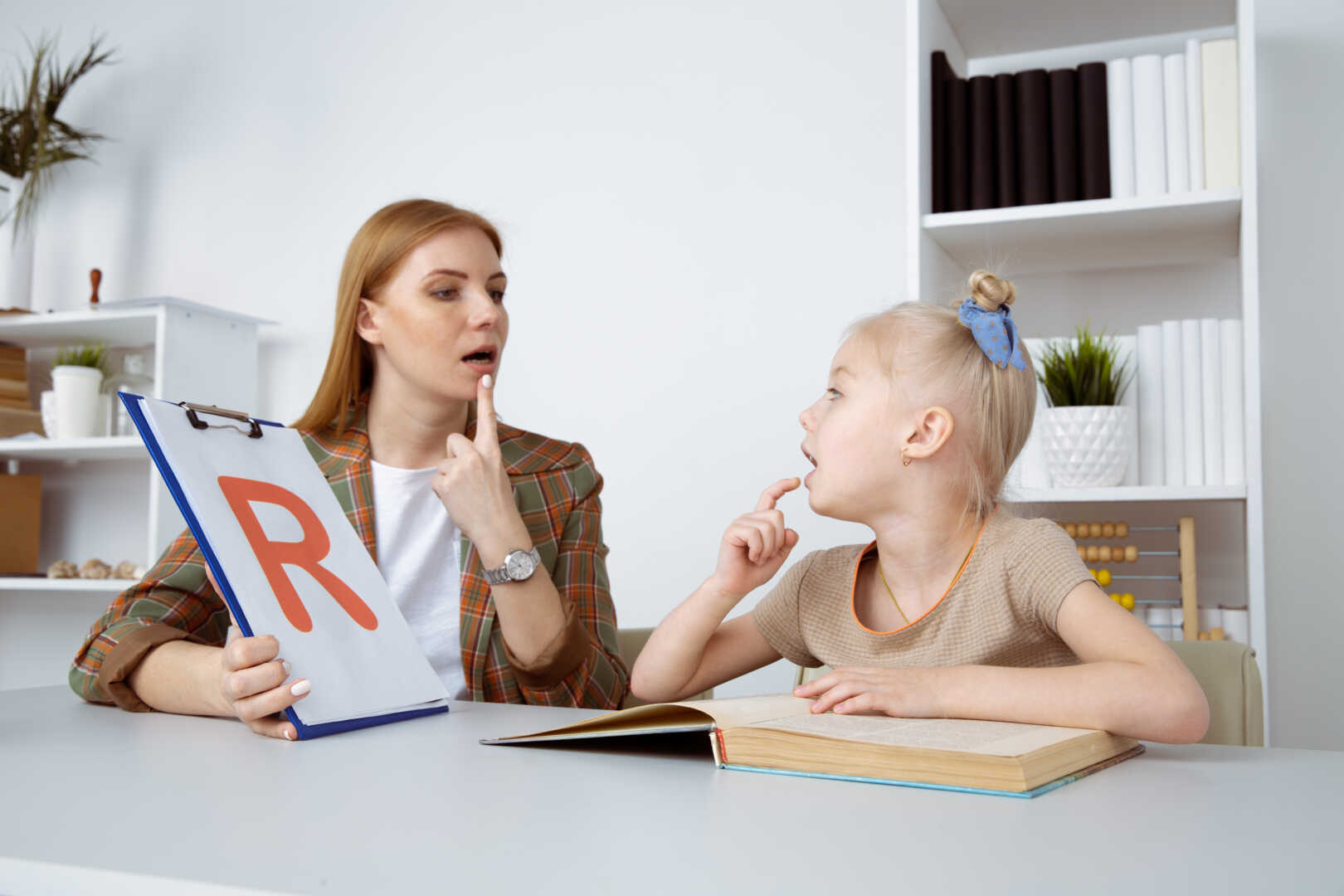 Speech Therapy Tips for Teaching that Tricky "R" Sound - Therapy ...